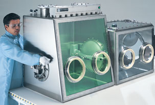Potent Material Handling Glove Box
