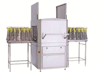 New Carometec Knife Cleaning Machine Increases Hygiene And Saves Money