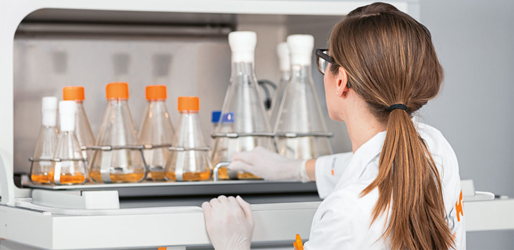 Multitron Incubation Shaker- For Uninterrupted 24/7 Operation And ...