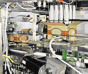 Standard-Knapp's Versatron Case Packer With Soft Catch Technology ...