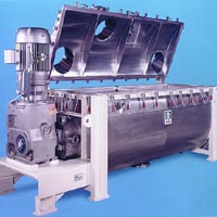 Vacuum/Pressure Ribbon Blender