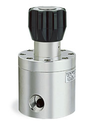 26-2500 Series High Flow/Back Pressure Regulators