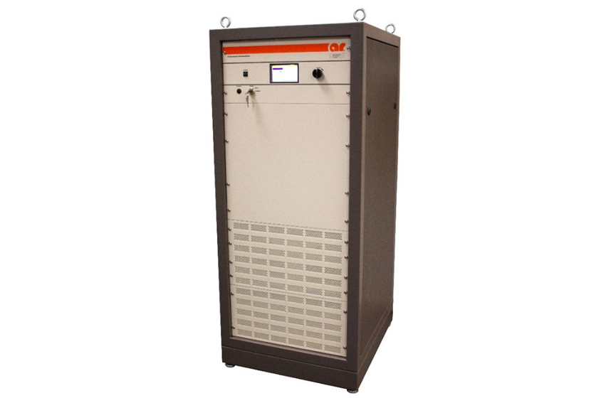 Solid State Broadband Power Amplifier: 2000W1000E