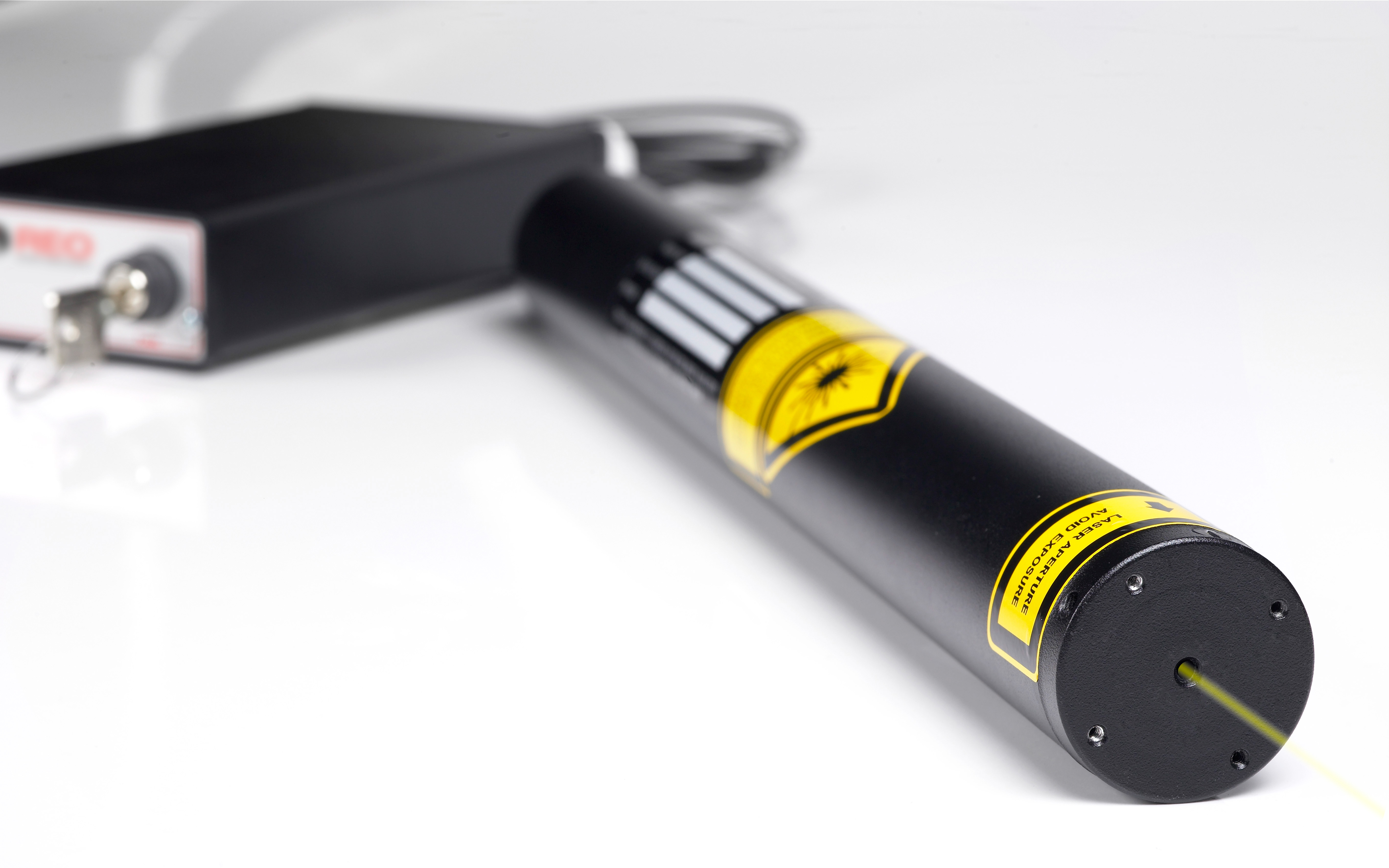 REO Introduces Yellow HeNe Lasers For Fluorescence Excitation