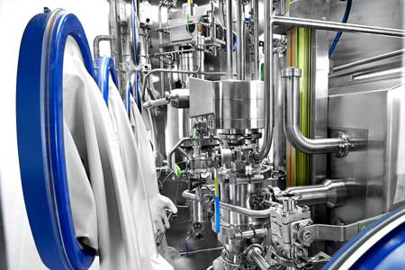 Pharmaceutical Containment Isolators